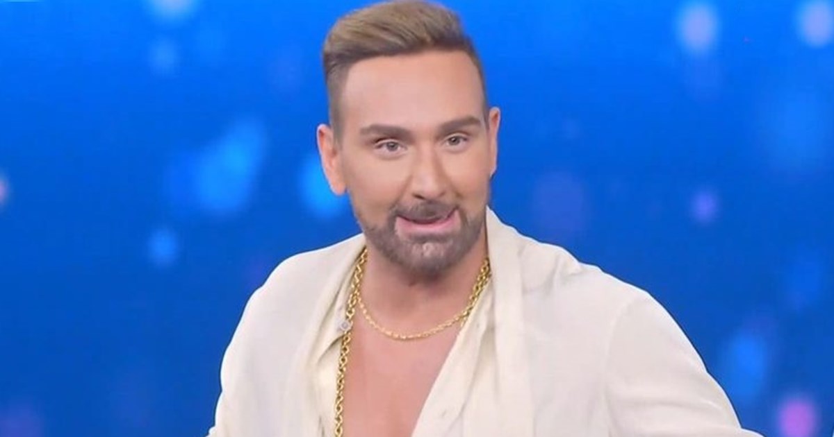 J2US | Ο Νίκος Κοκλώνης ανακοίνωσε πότε θα επιστρέψει το show | webtv Ειδήσεις | Yupiii.gr